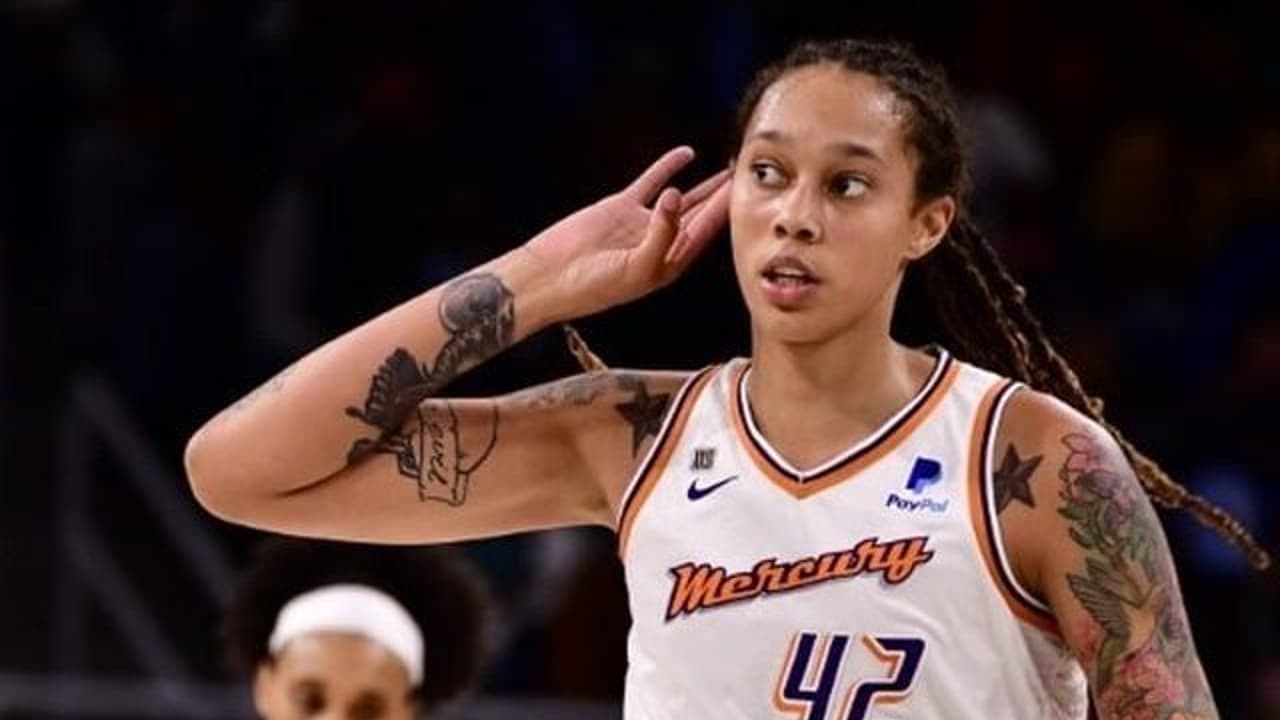 Estrela da WNBA faz relato emocionante sobre a libertação de prisão na ...