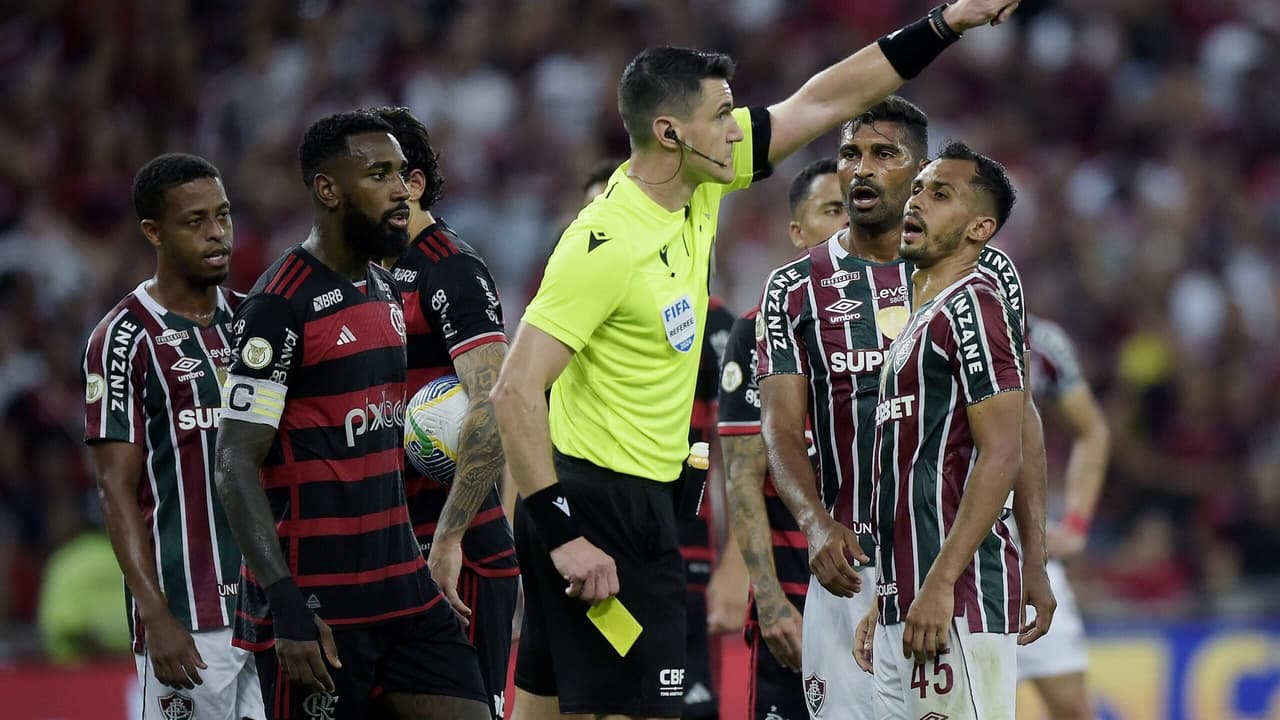 Veja análise do VAR em pênalti decisivo no Fla-Flu