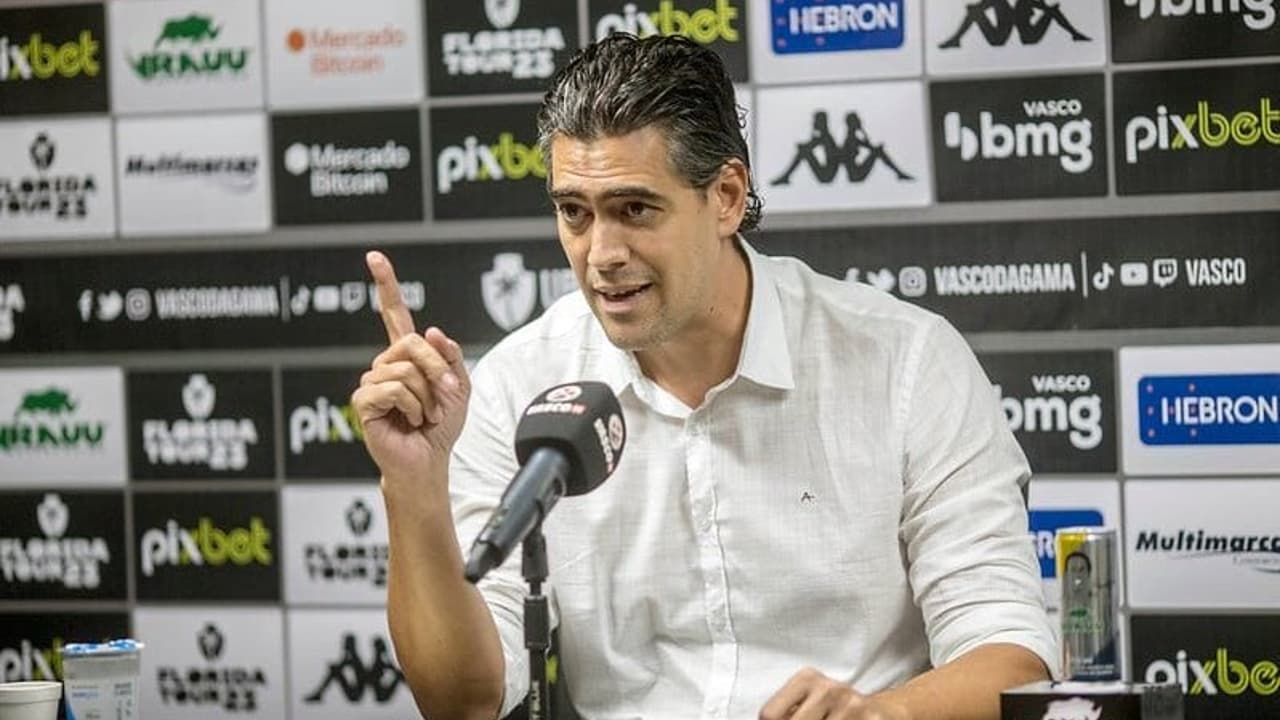 Santos acerta contratação de Paulo Bracks, ex-Vasco, para o cargo de CEO