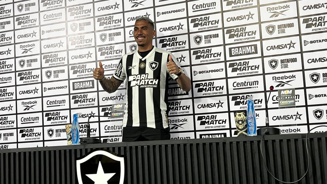 Allan é apresentado e se declara ao Botafogo: 'Sonho realizado'