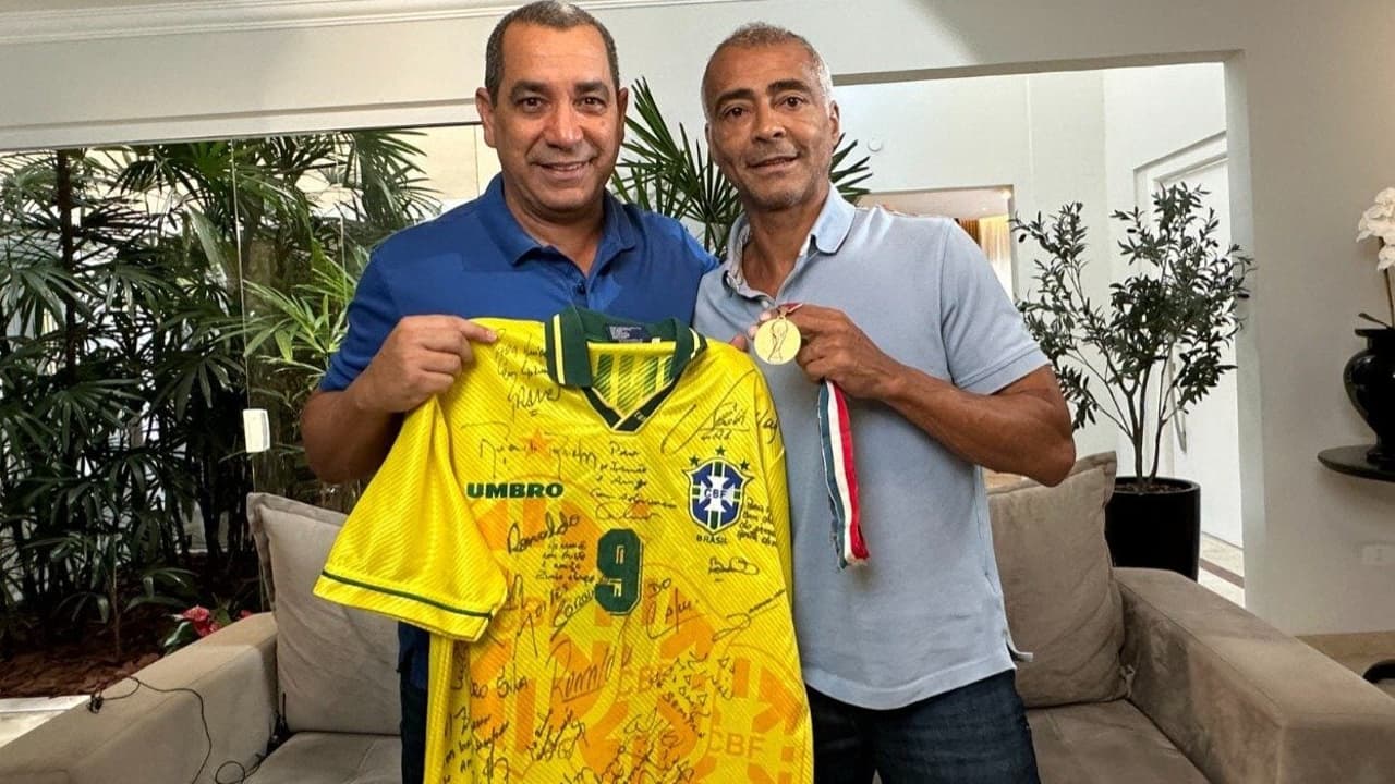 Zinho recebe craques do Tetra para celebrar os 30 anos do título ...