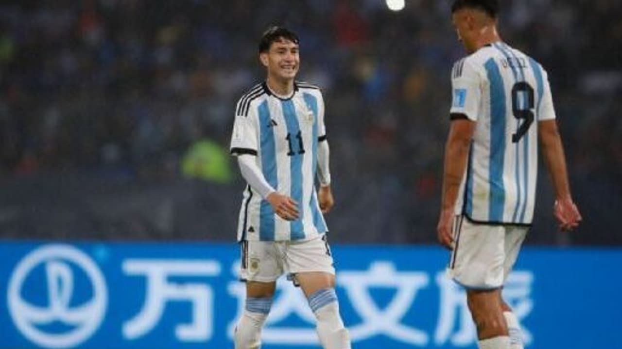 Promessa da Argentina troca a Juventus pela Roma - Lance!