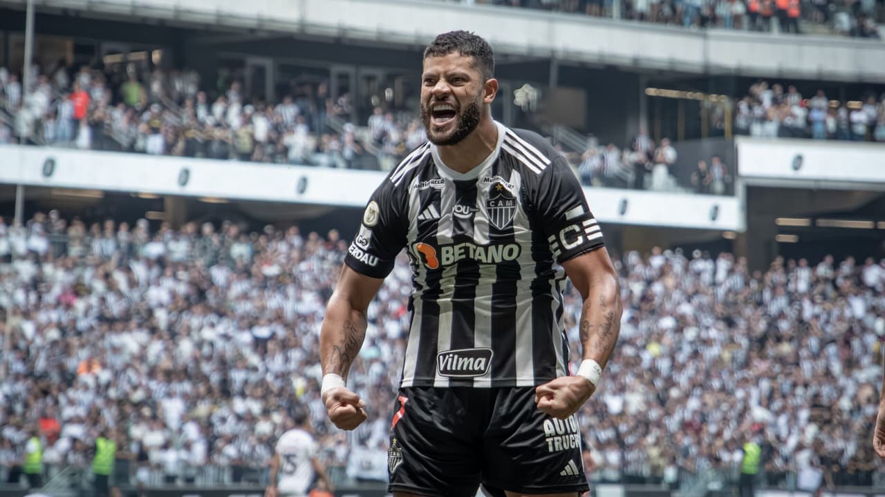 Hulk chega aos 38 anos como titular e ídolo do Atlético-MG