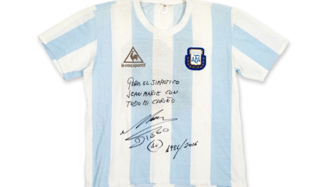 Camisa de Maradona vai a leilão por R$ 3,9 milhões; saiba por que ela ...