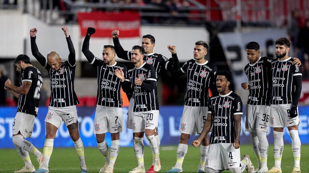 Corinthians celebra 114 anos com clássico, brigas por títulos e contra ...