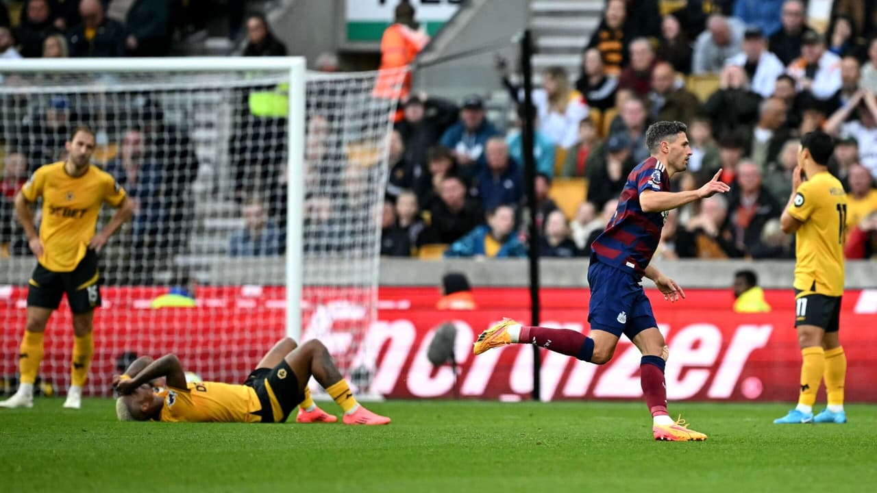 André estreia como titular no Wolves, mas não evita derrota para Newcastle