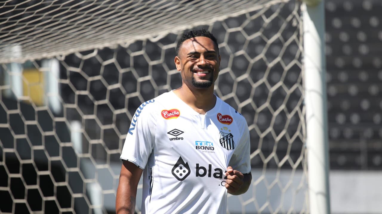 Wendel Silva faz primeiro gol e se destaca como titular do Santos