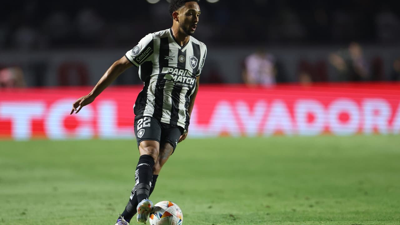 Vitinho projeta Botafogo na Libertadores: ‘Chegar à final'