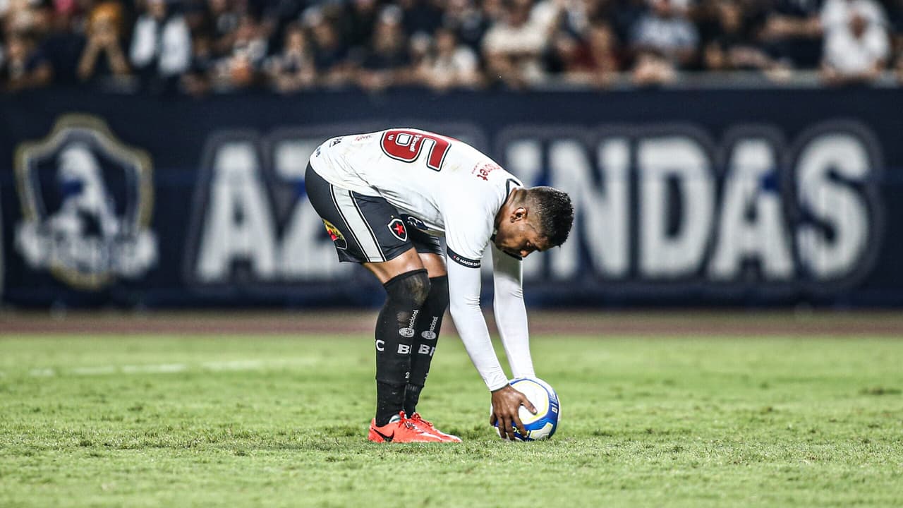 Marca do pênalti: qual a distância para o gol no futebol?