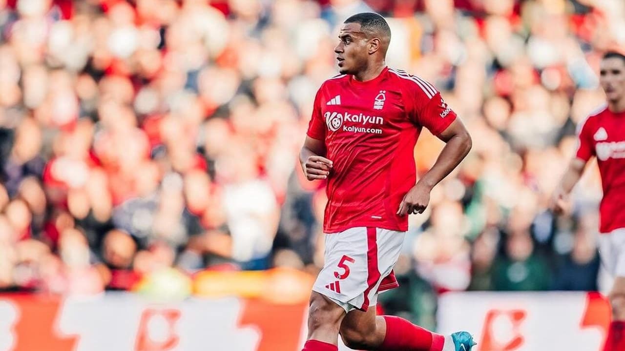 Dorival Júnior promove estreia de Murillo na Seleção Brasileira