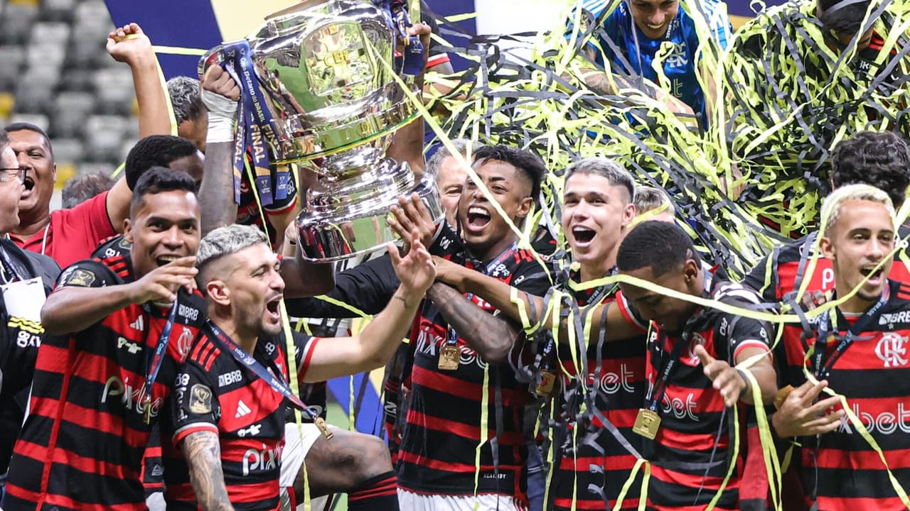 Flamengo vence Atlético-MG de novo e é campeão da Copa do Brasil