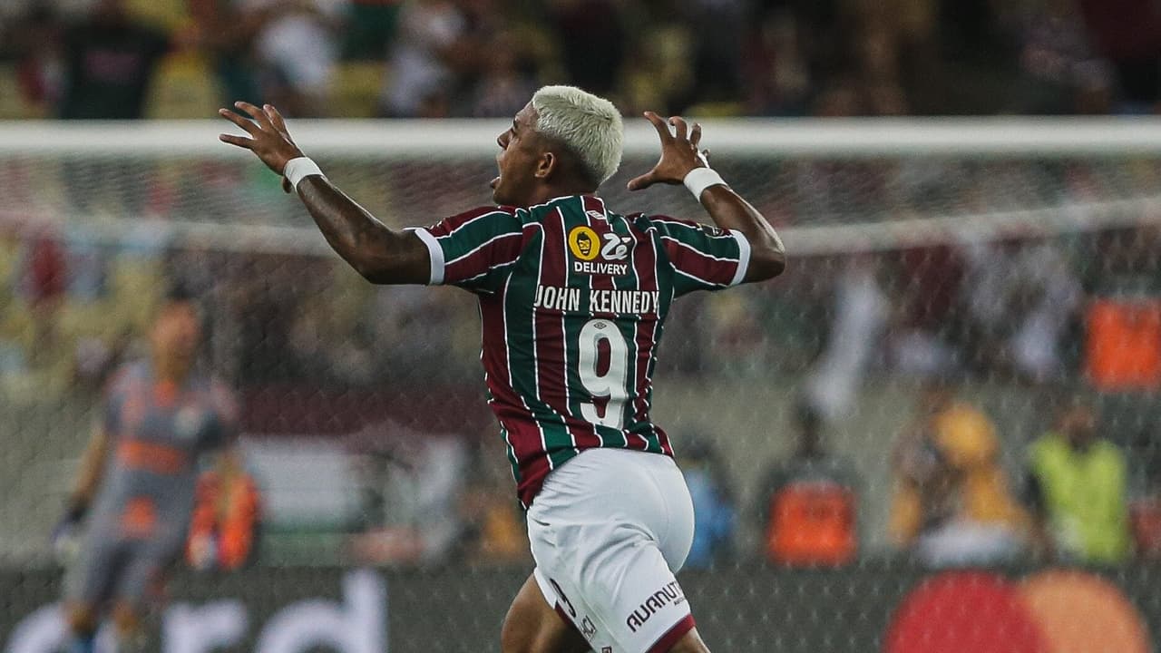 De saída do Fluminense, John Kennedy não quis jogar em outro time no Brasil