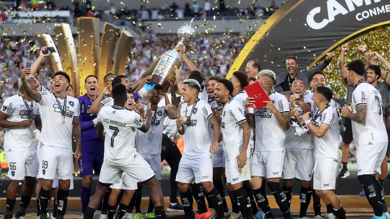 Botafogo e mais três: Conmebol divulga seleção da Libertadores