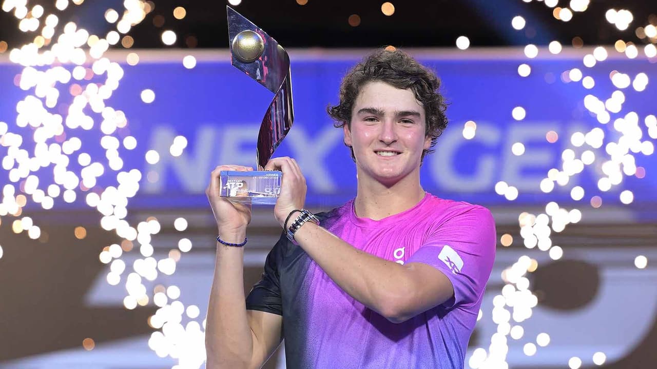 João Fonseca supera Guga e sobe 585 posições no ranking