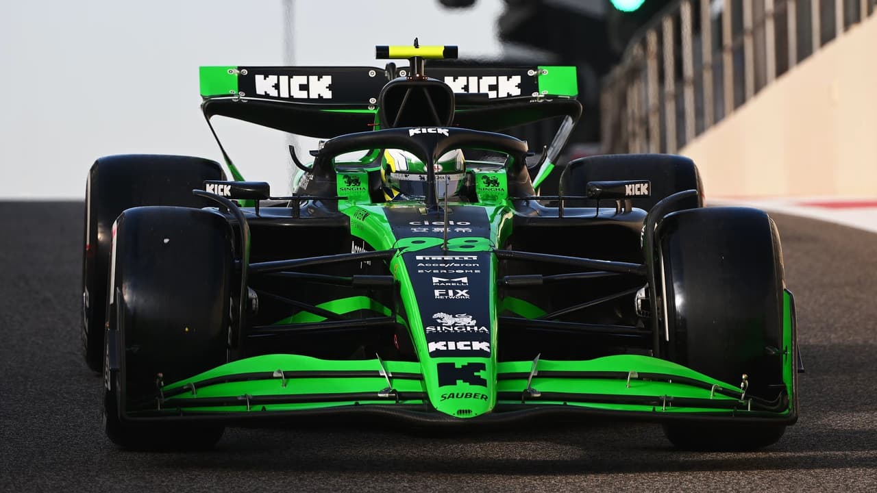 Gabriel Bortoleto pilota carro da Sauber pela primeira vez em testes