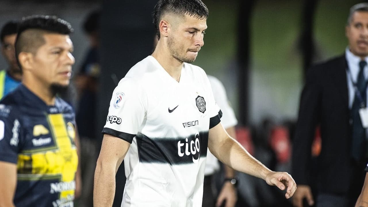 Capasso retorna ao Vasco, mas segue com futuro indefinido - Lance!