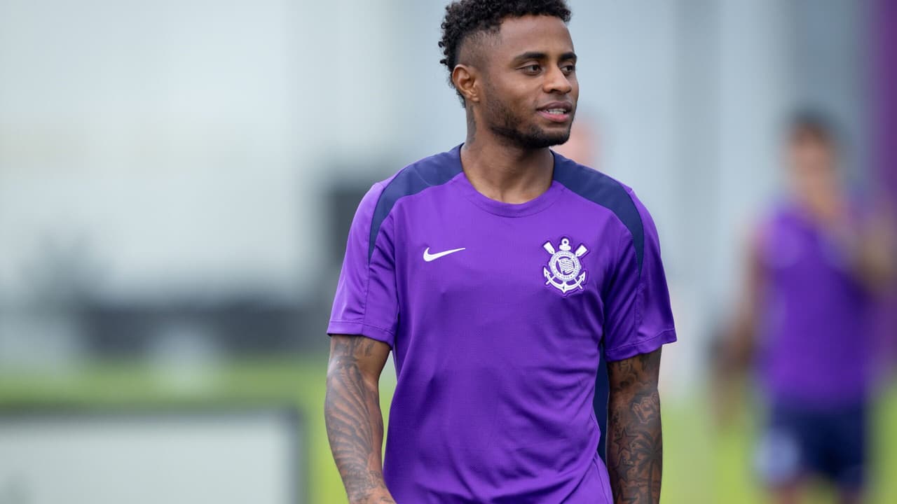 Palacios treina nas férias e deve reforçar o Corinthians no Paulistão