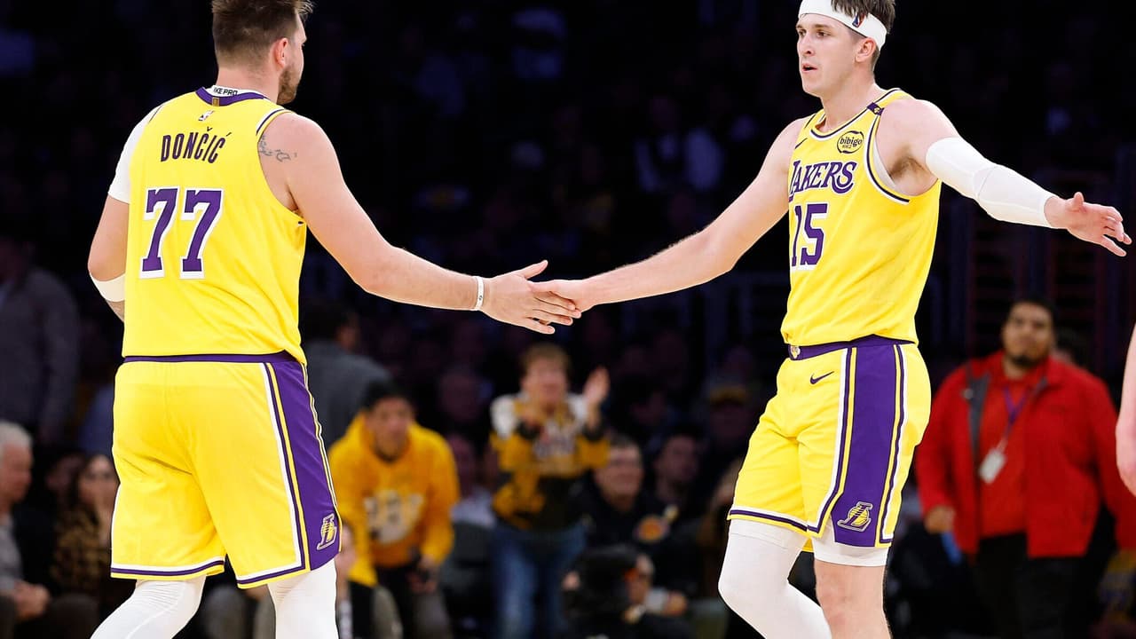 Astro do Lakers deve recusar extensão e buscar novo contrato