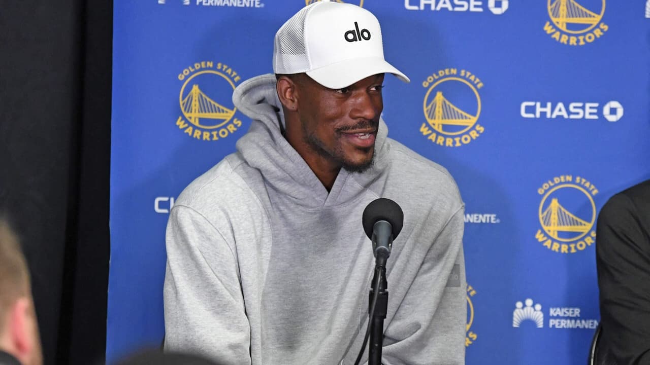 Neymar é homenageado por Jimmy Butler em camisa nos Warriors