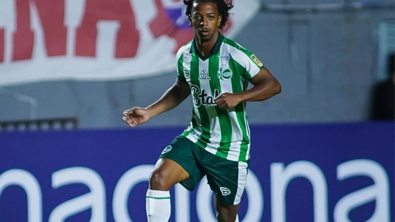 Juventude acerta permanência do atacante Ênio até 2028