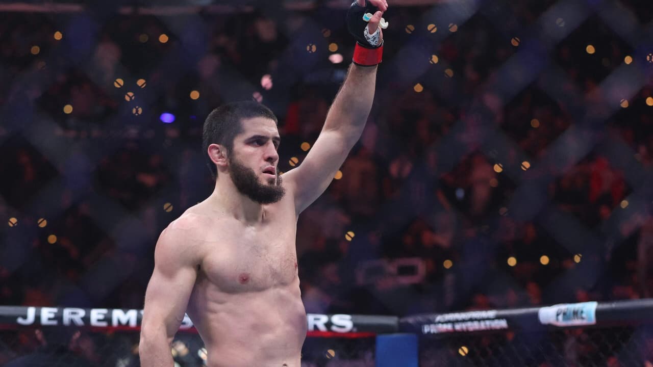 Makhachev se destaca como maior lutador do mundo em ranking do UFC