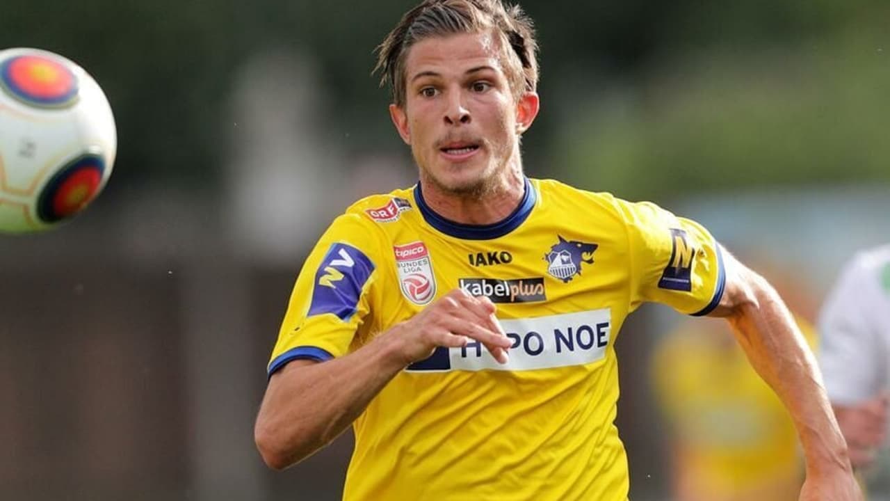 Ex-jogador desiste da carreira aos 21 anos e fica milionário com poker