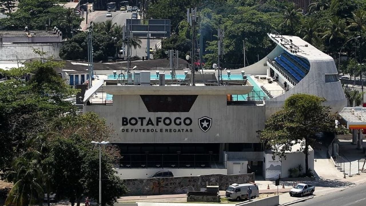 Botafogo trabalha por CND's para reforma da sede do Mourisco