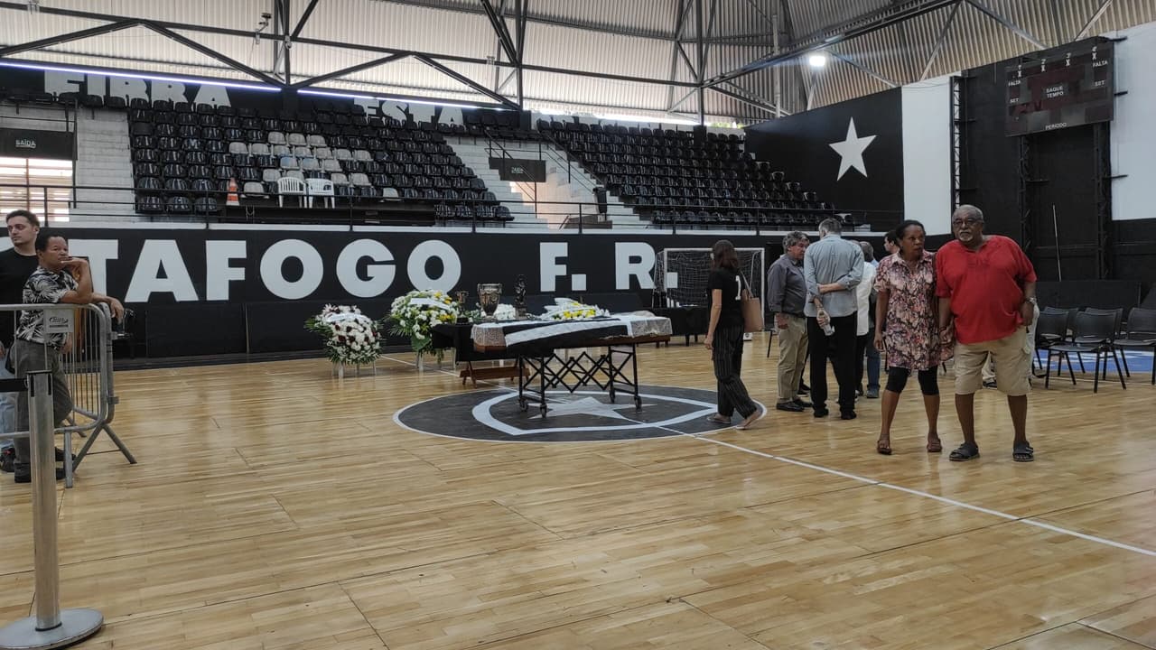 Ídolo do Botafogo, Manga é velado em General Severiano