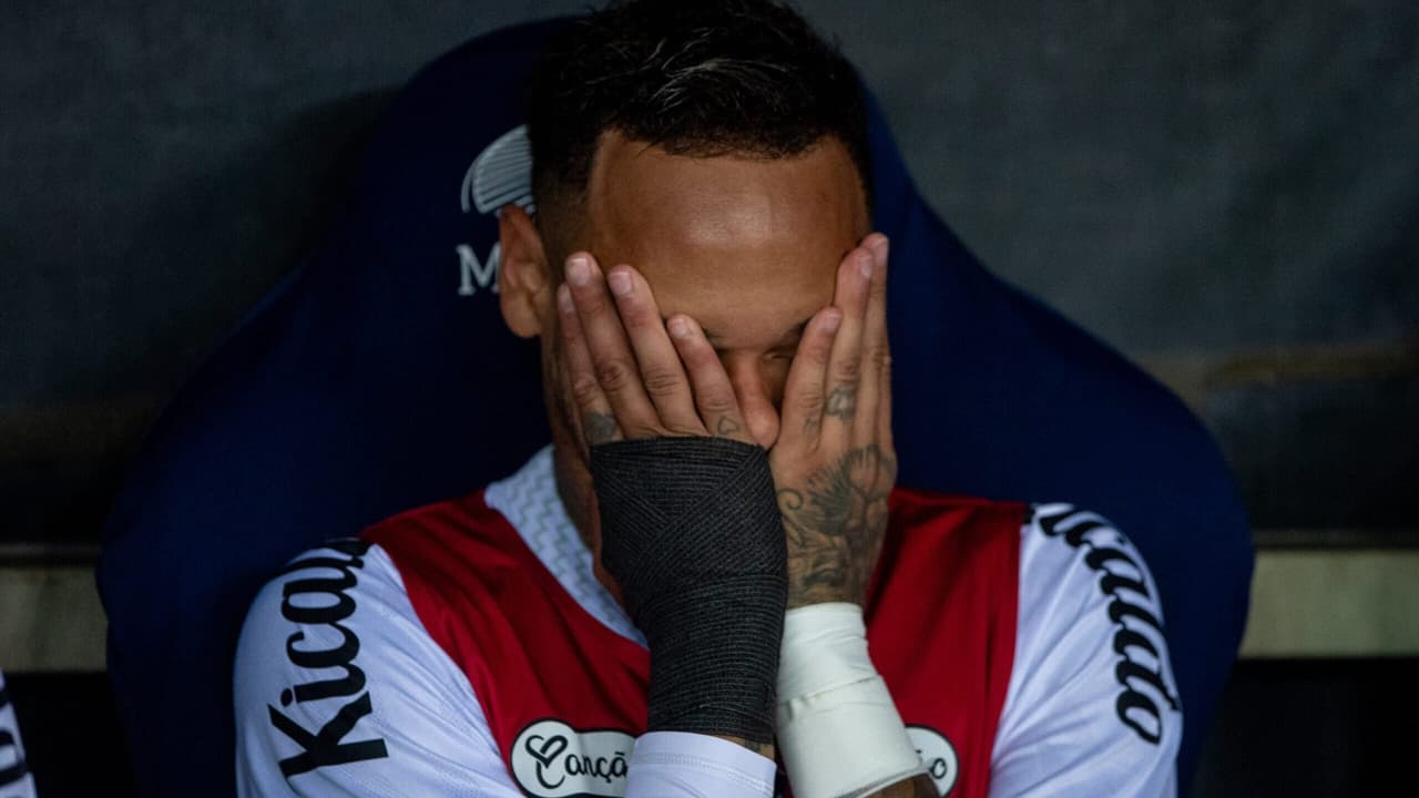 Neymar é vaiado pela torcida do Fluminense; veja vídeo