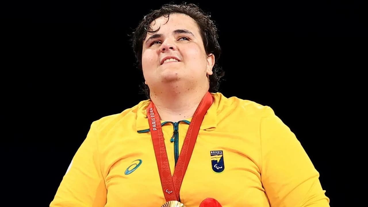 Exclusivo: Rebeca Silva lança documentário e fala sobre carreira