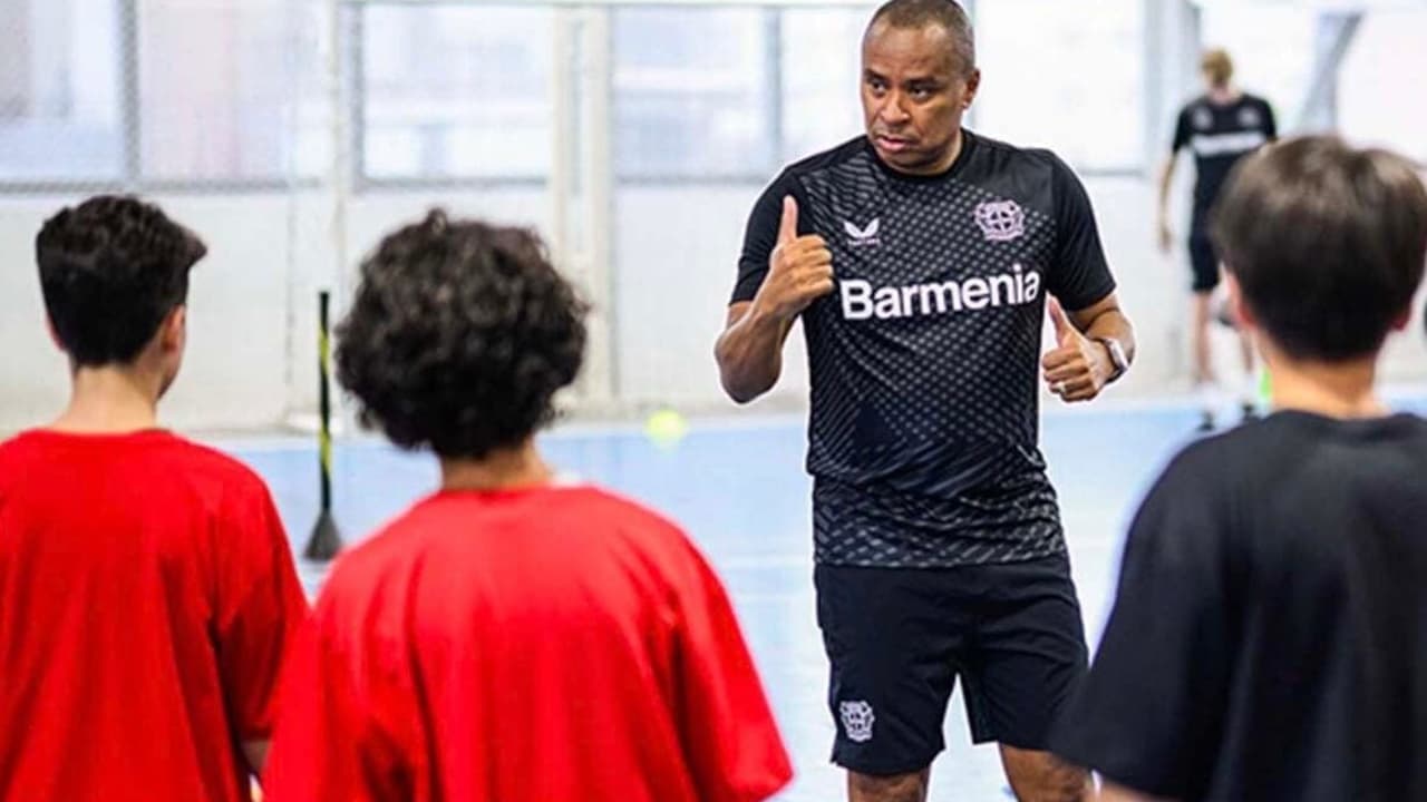 Bayer Leverkusen inaugura academia de futebol no Brasil
