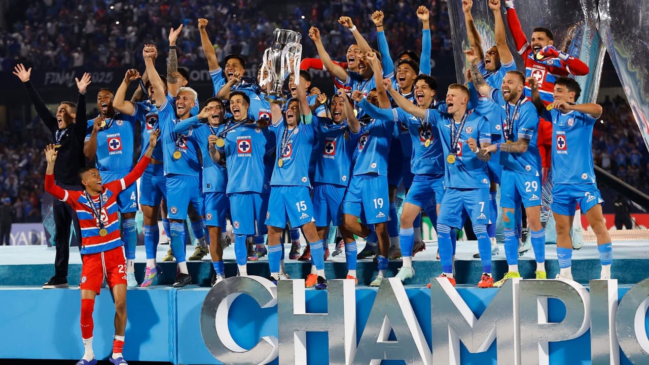 Cruz Azul goleia à la PSG, conquista Champions e vai ao Mundial