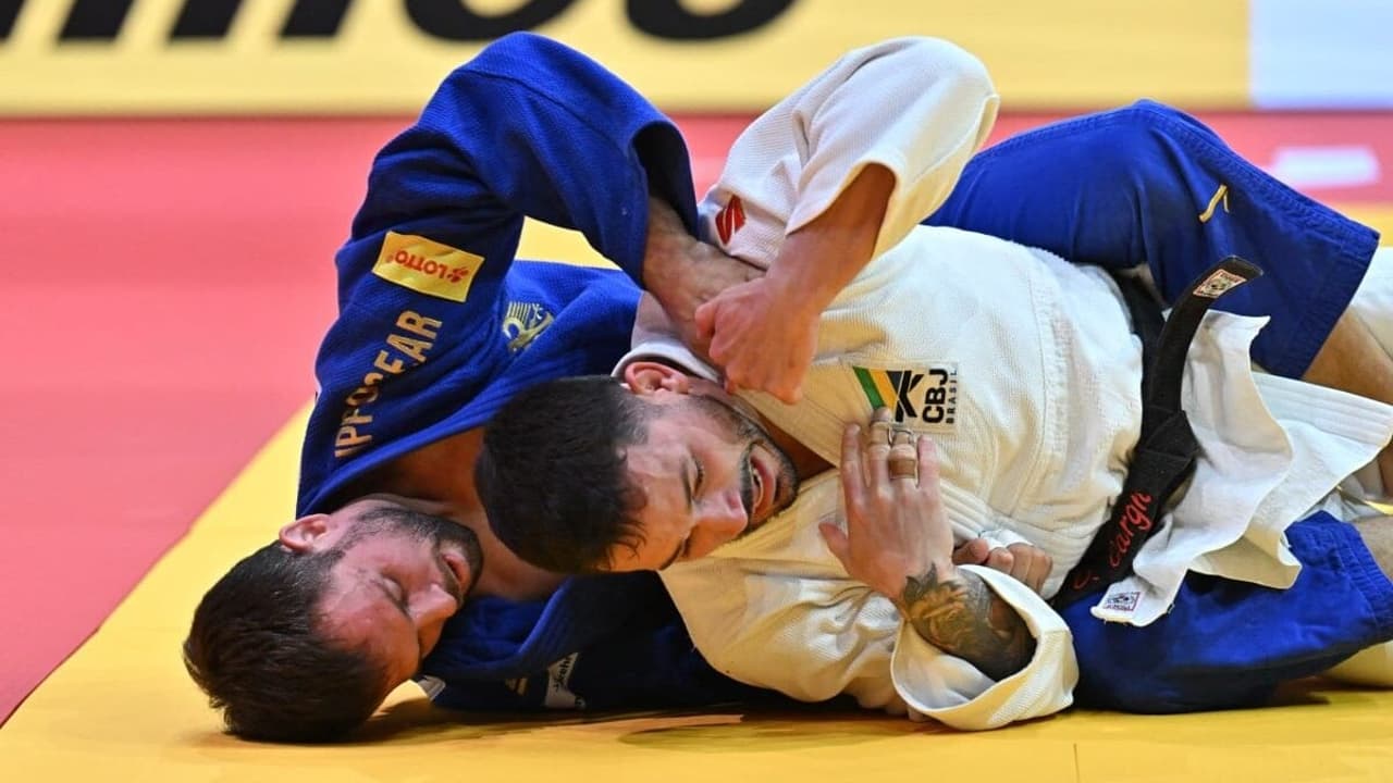 Mundial de Judô: Daniel Cargnin vai à final inédita e garante medalha