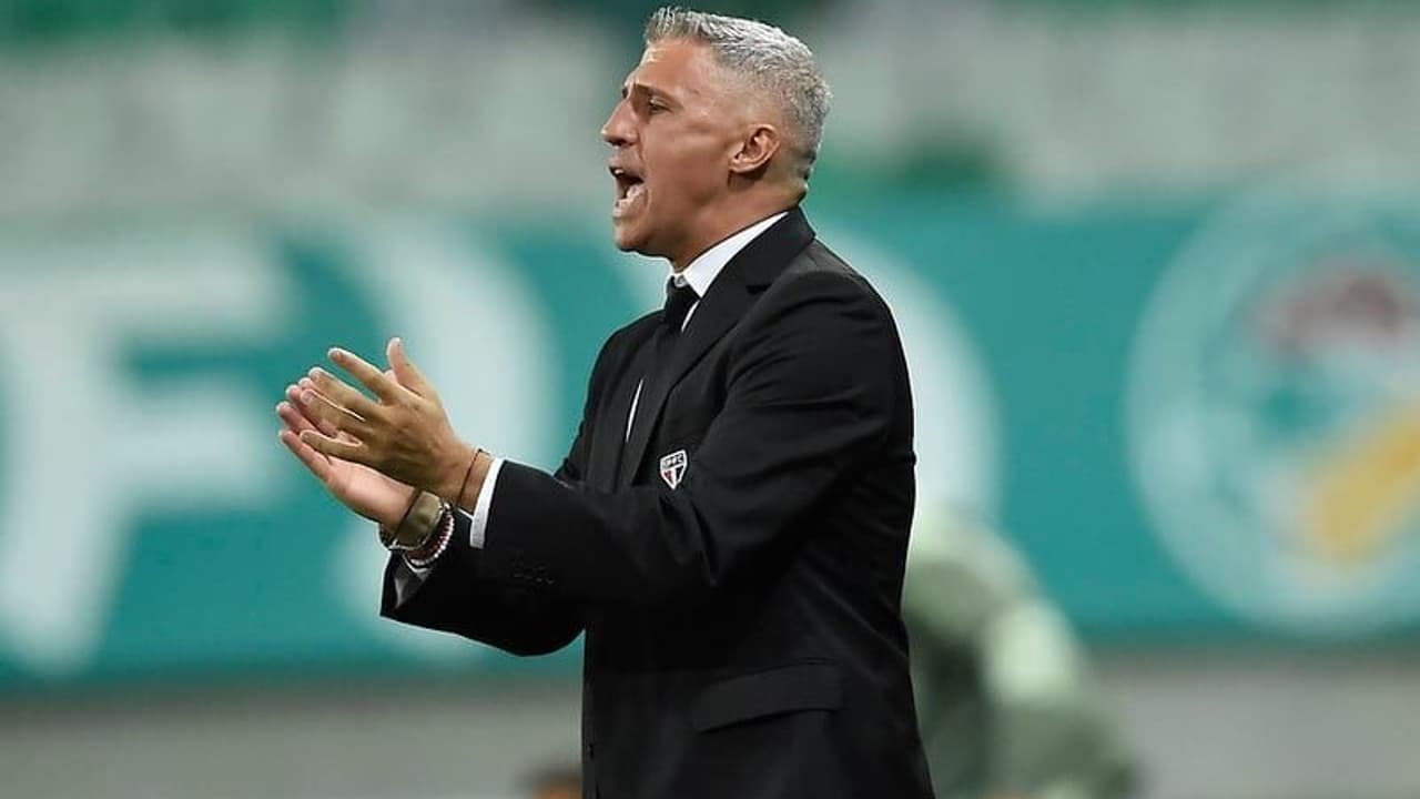 Quem é a nova comissão técnica de Crespo e o que mudou no São Paulo?