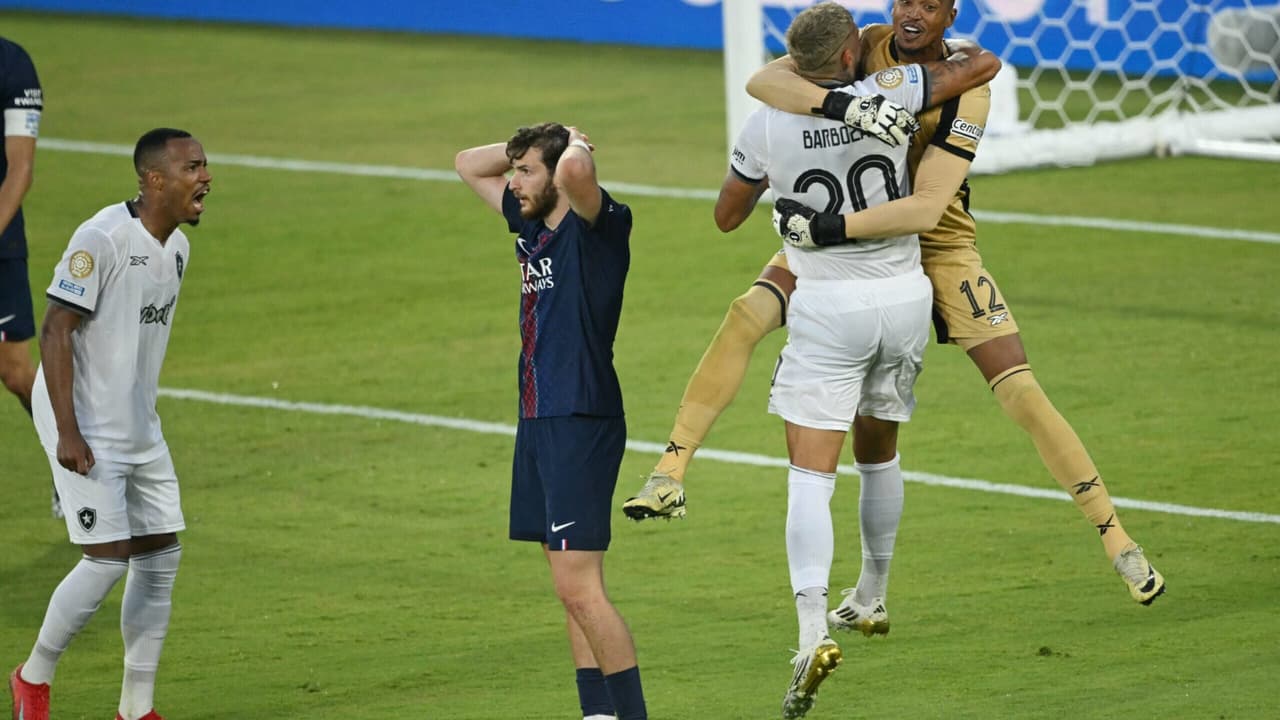 John: 'Jogo do Botafogo com o PSG é o favorito da minha história'