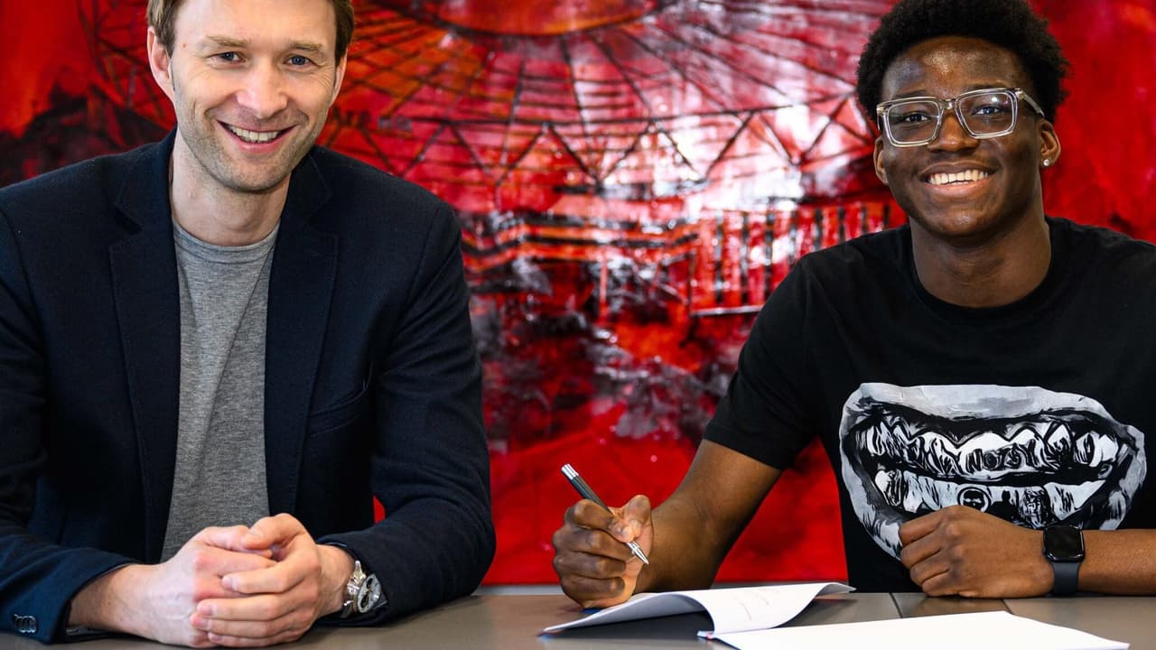 Bayer Leverkusen anuncia contratação de campeão pelo PSG