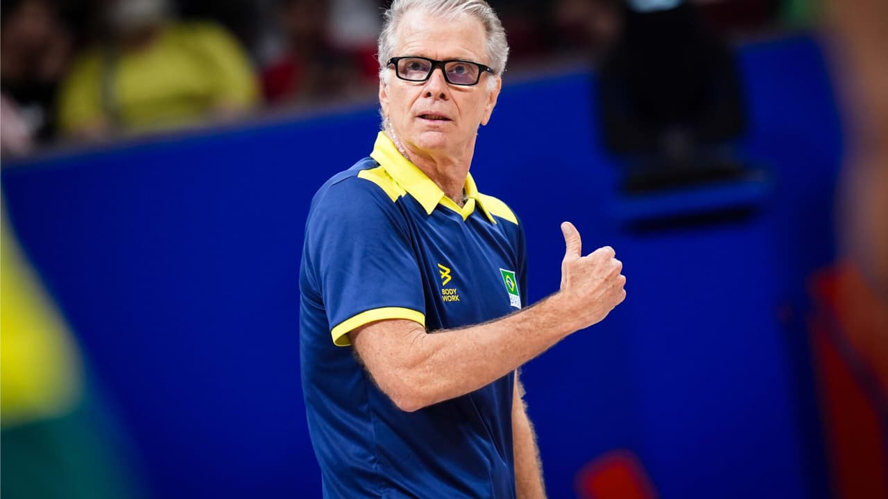 Bernardinho abre o jogo sobre futuro de Lucarelli na Seleção Brasileira