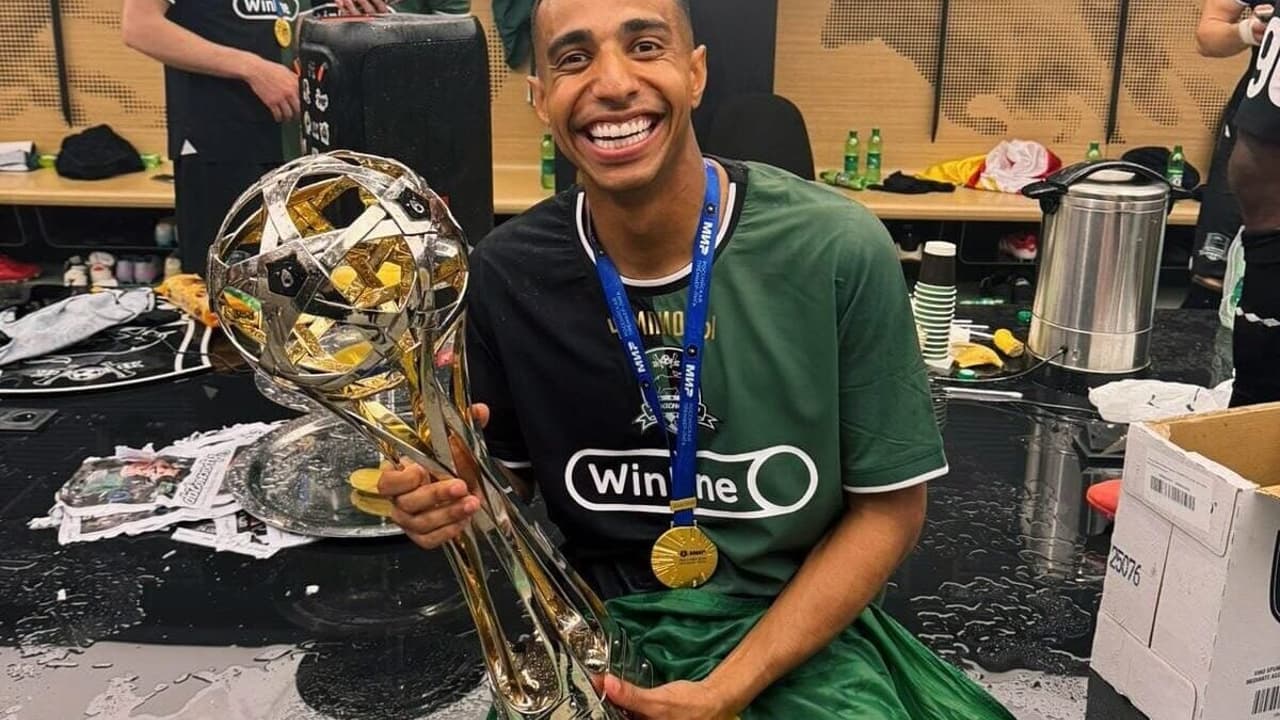 Victor Sá comenta interesse do Vasco no início do ano