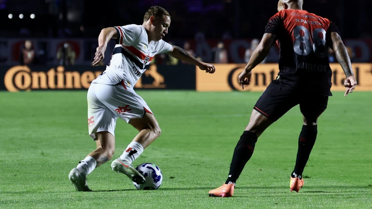 Quem é Maik, que estreou contra o Athletico e tem respaldo interno do ...