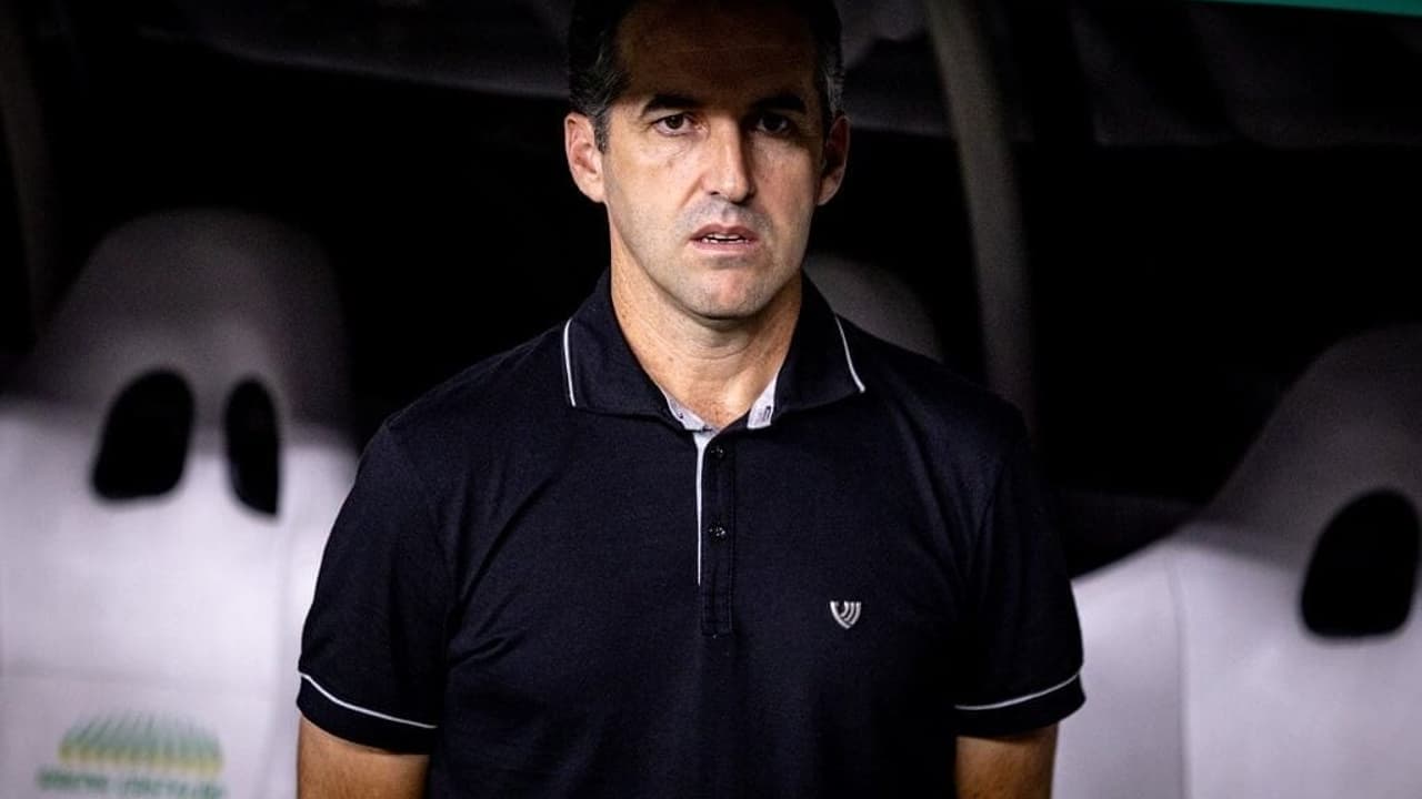 Léo Condé valoriza empate do Ceará contra o Flamengo