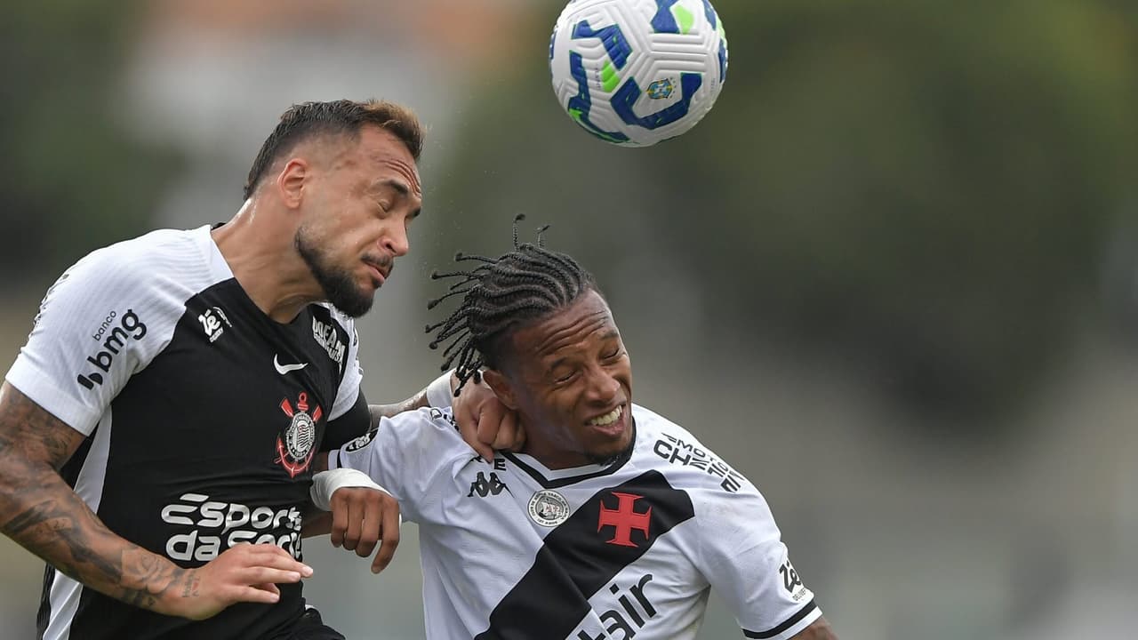 Fernando Diniz atualiza sobre lesão Tchê Tchê