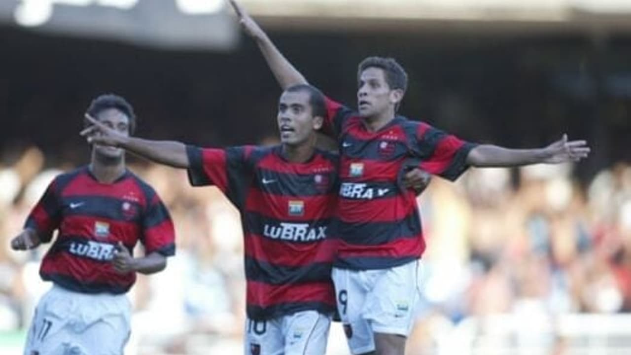 Flamengo 6 x 2 Cruzeiro no Brasileirão 2004; relembre