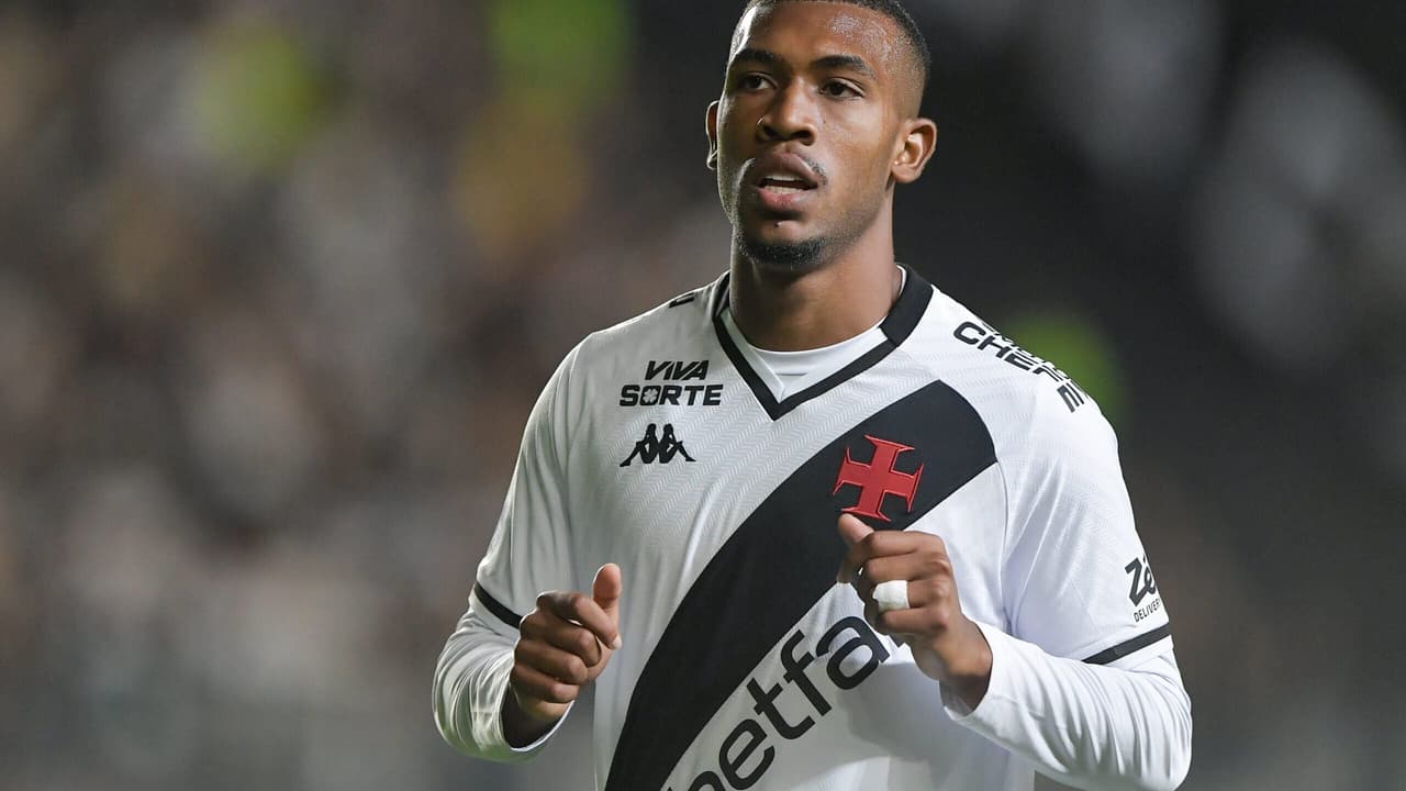 Rayan comenta chances de Seleção e possível saída do Vasco