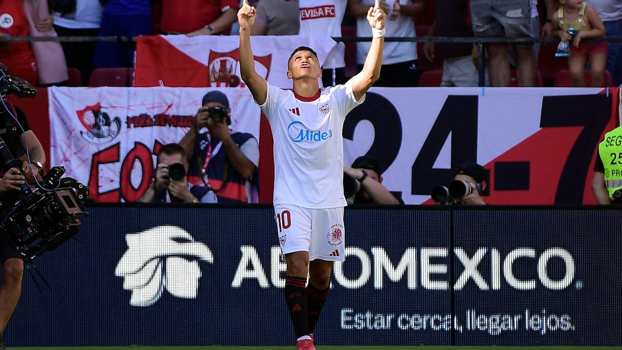 Lewandowski perde pênalti, e Sevilla goleia Barcelona na La Liga