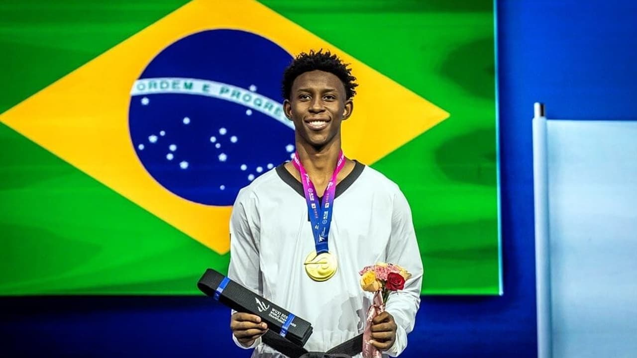Henrique Marques faz história e ganha ouro no Mundial de Taekwondo