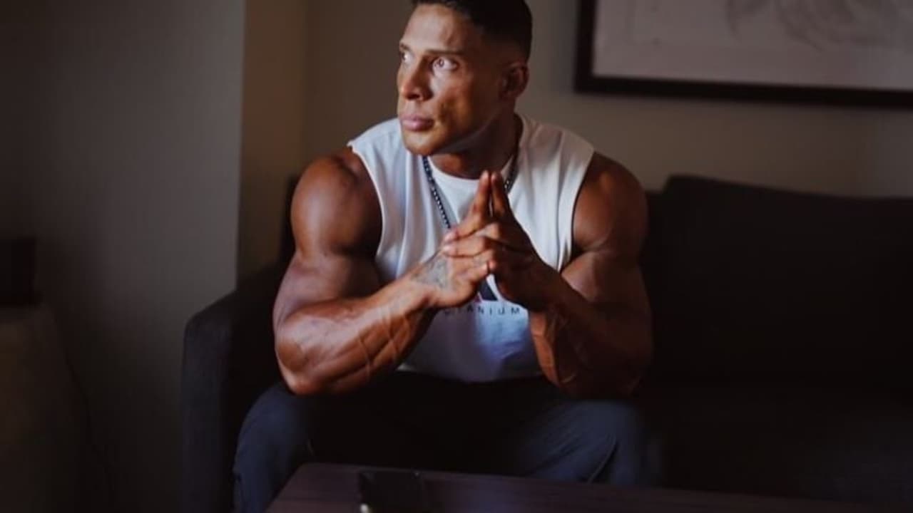 Ramon Dino é recebido com festa e 'energia caótica' em São Paulo