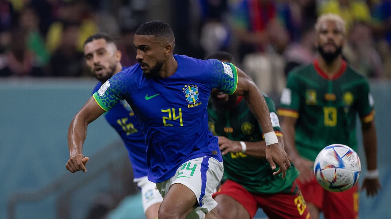 Cotado pela Seleção sofre lesão; veja tempo de recuperação