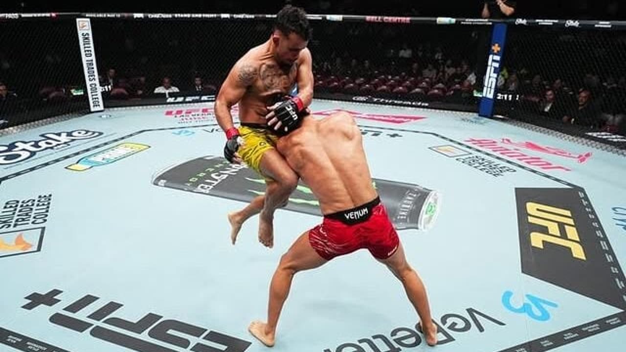 Brasileiro 'vira' luta com nocaute no UFC 320 e impressiona web: 'Absurda'