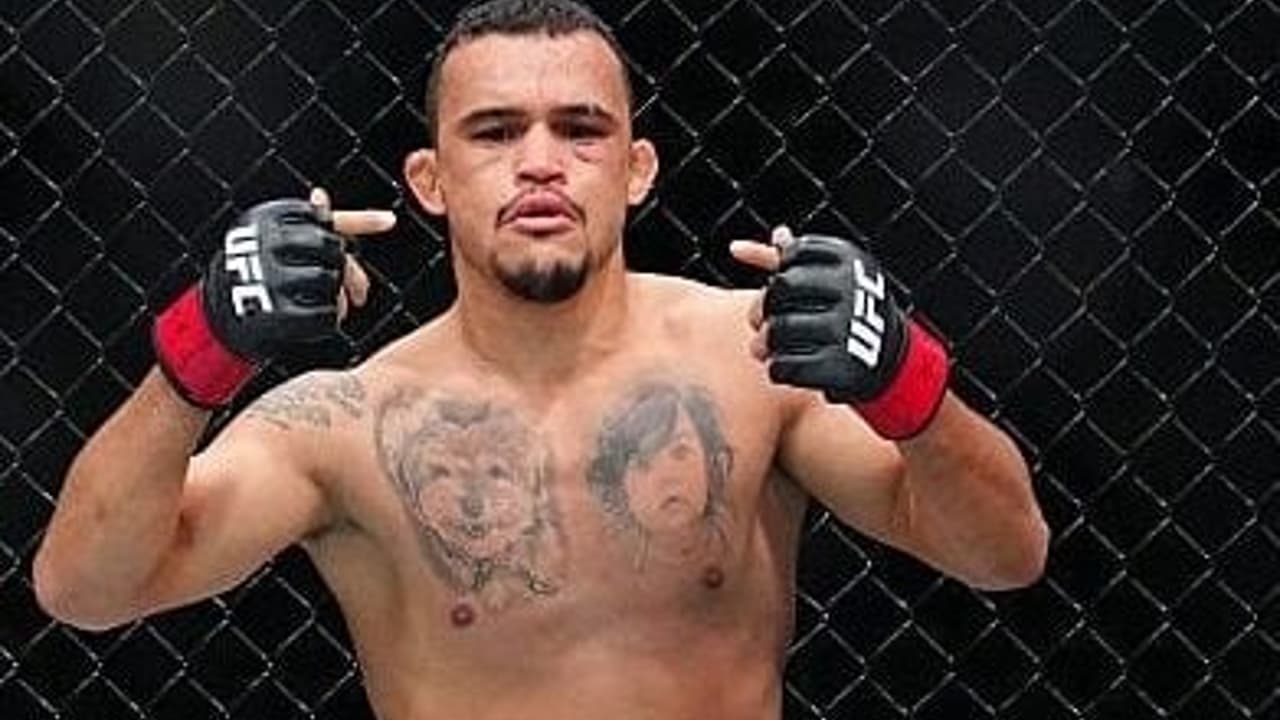 VÍDEO: brasileiro dedica vitória no UFC 320 a Mark Zuckerberg