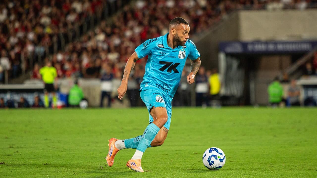Guilherme retorna ao time titular do Santos após dois jogos